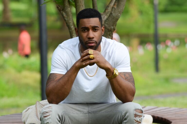 EXCLUSIVE: GET TO KNOW RISING STAR ACTOR JEREMY BURNETT! | Celebz Treasure